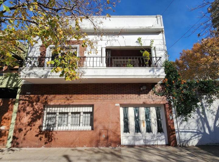 Casa en Villa Gral. Mitre con Cochera, Capital Federal - Zonaprop