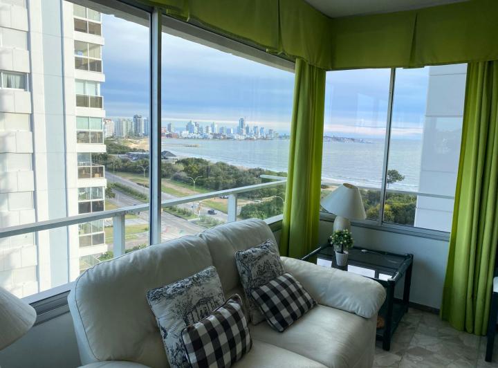 Departamento en Playa Mansa, Otros Paises - Zonaprop