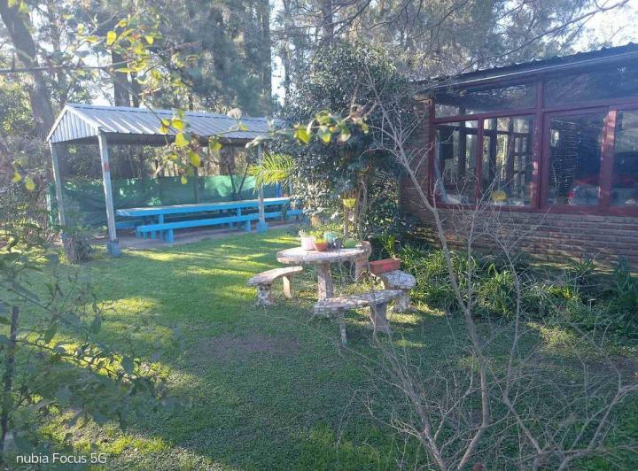 Venta Casa 4 Amb en Pontevedra. Terreno de 1338 m², Gba Oeste - Zonaprop