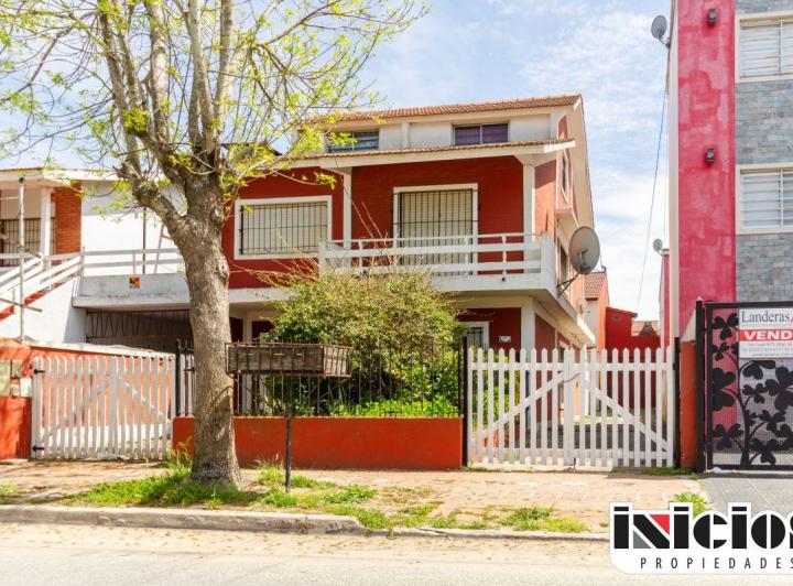 Dúplex: Carreras N° 945 E/ La Argentina y Calvetti - Mar de Ajo - C553 ...