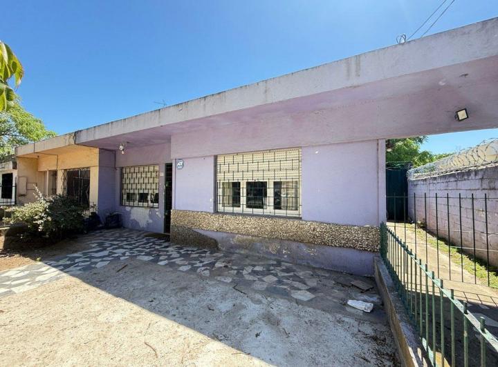 Venta Casa Paso Carrasco 2 Dorm. y Fondo, Otros Paises - Zonaprop
