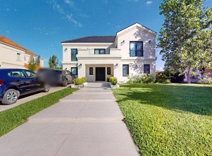 Venta Casa Saint Thomas Este Country Club, Canning, Gba Sur - Zonaprop