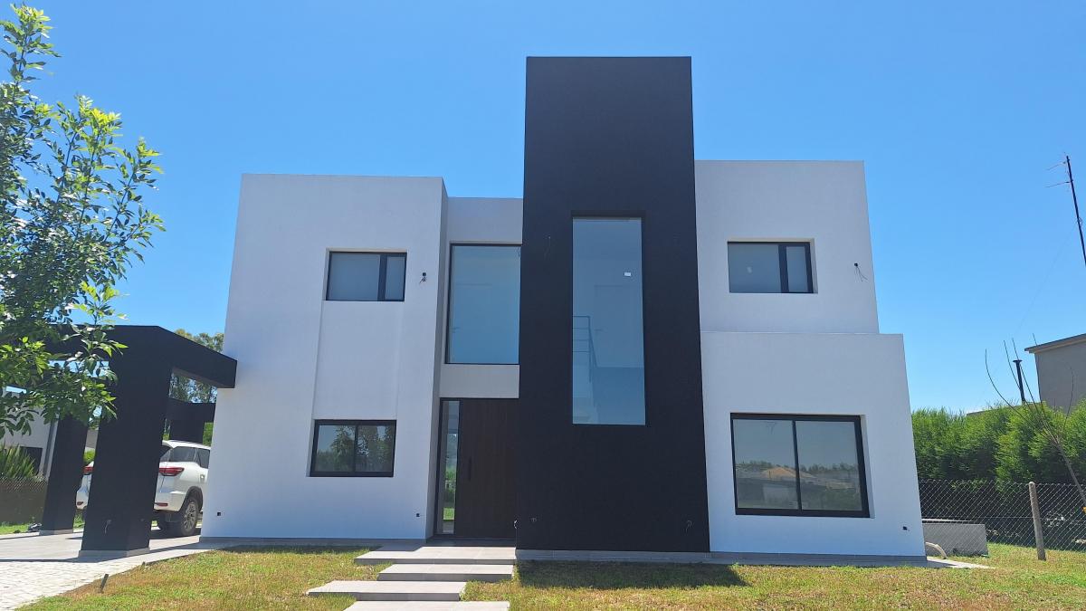 Casa 5 Ambientes en Venta. Barrio Santa Ines, Gba Sur - Zonaprop