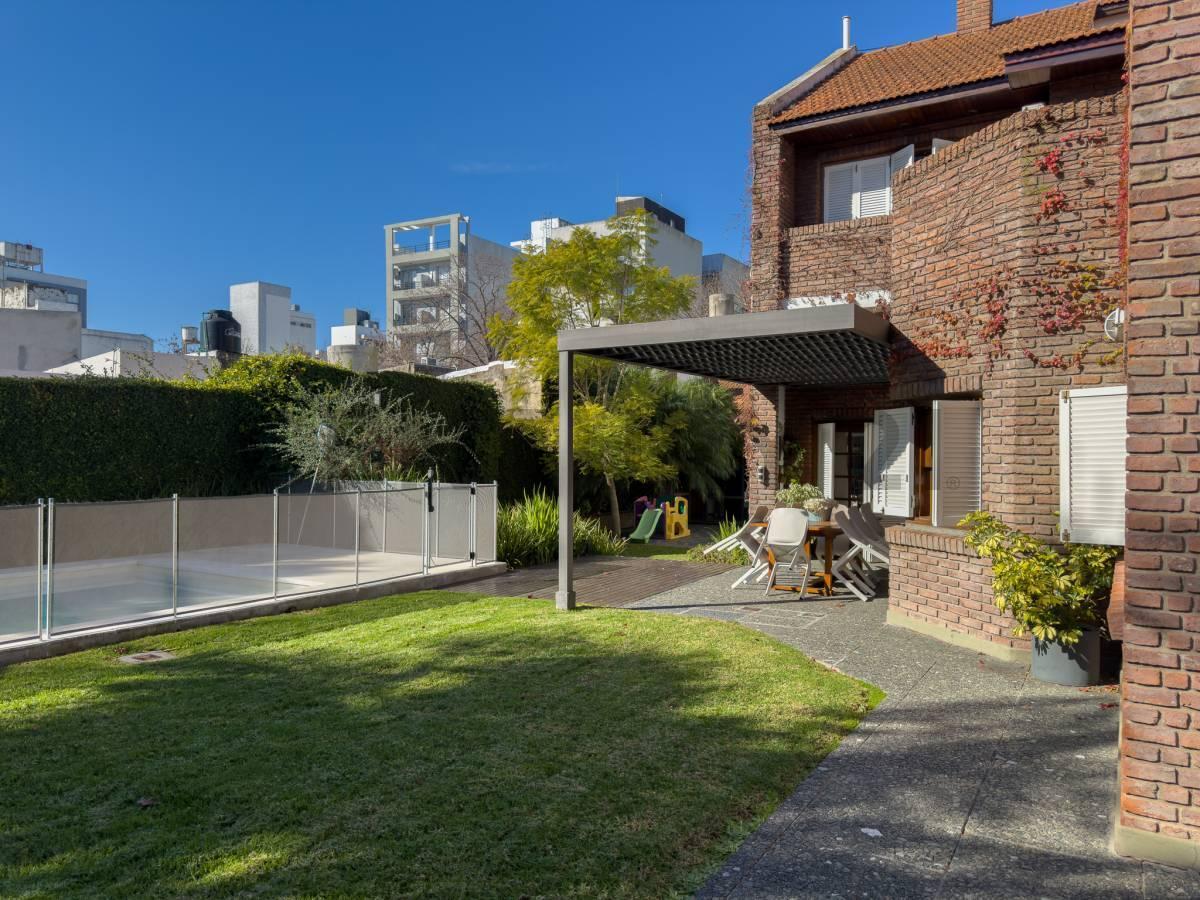 Casa en Venta La Plata con Pileta y Quincho, Gba Sur - Zonaprop