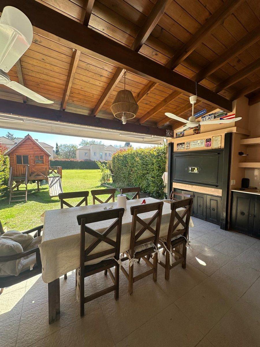 Venta Casa Duplex 3 Amb Barrio La Quadra Pilar, Gba Norte - Zonaprop