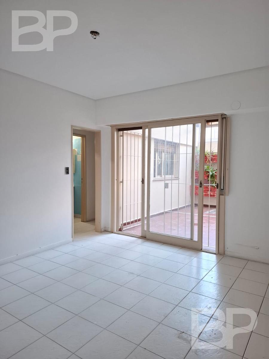 Varela 26 - Alquiler 2 Ambientes C/patio - Flores, Capital Federal ...