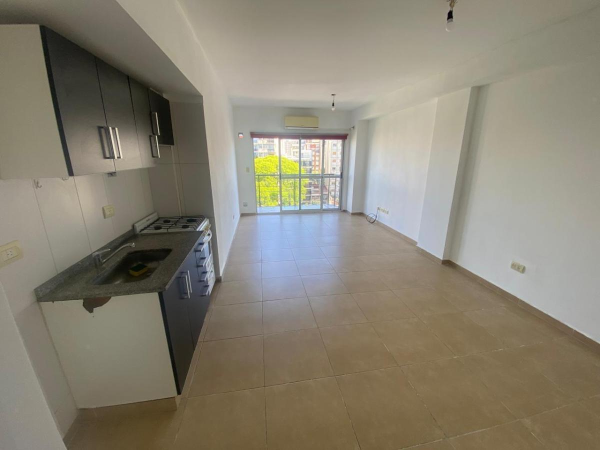 Venta - Departamento Al Frente en Flores - Balcón - Laundry, Capital ...