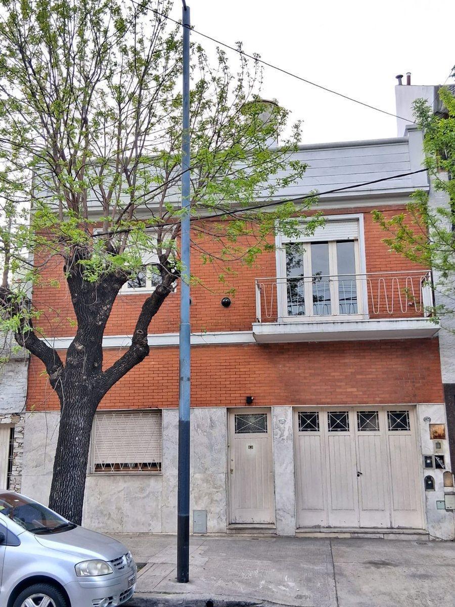 Excelente PH con Cochera en El Barrio de Flores, Capital Federal - Zonaprop