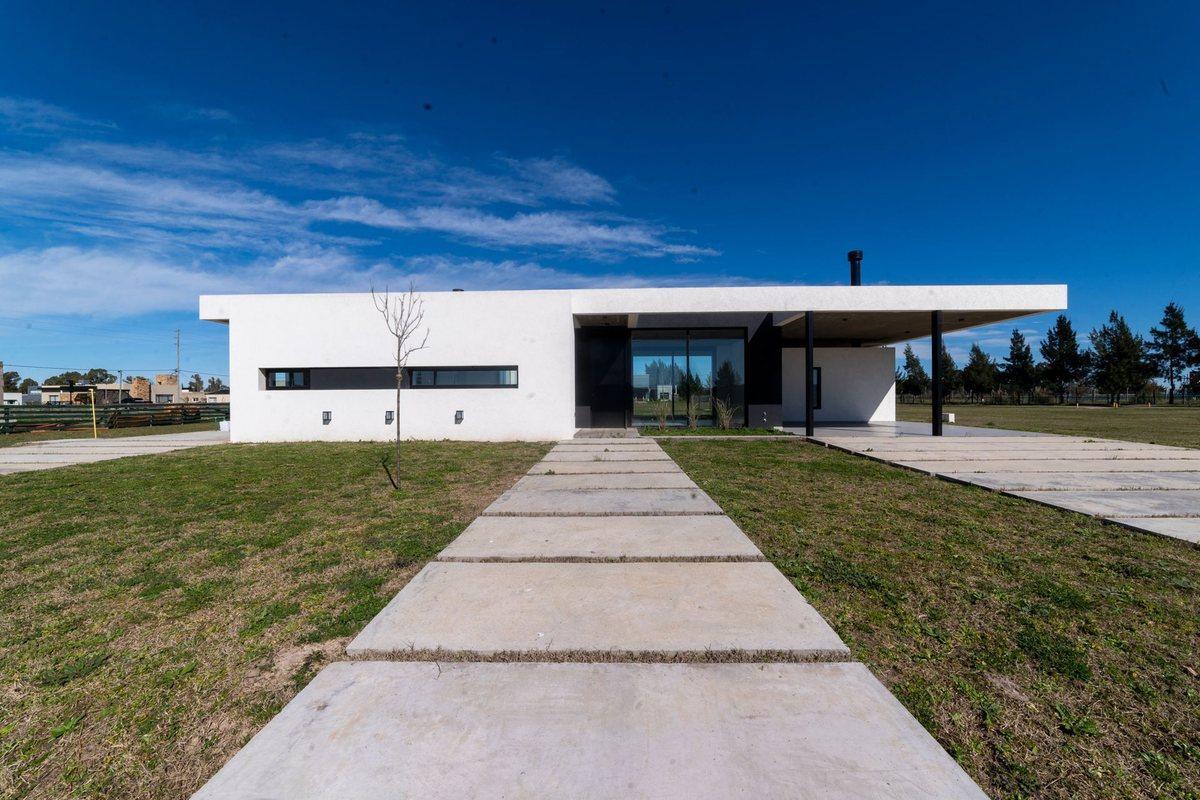 Venta Casa Estrenar 4amb Pileta Fincas San Vicente, Gba Sur - Zonaprop