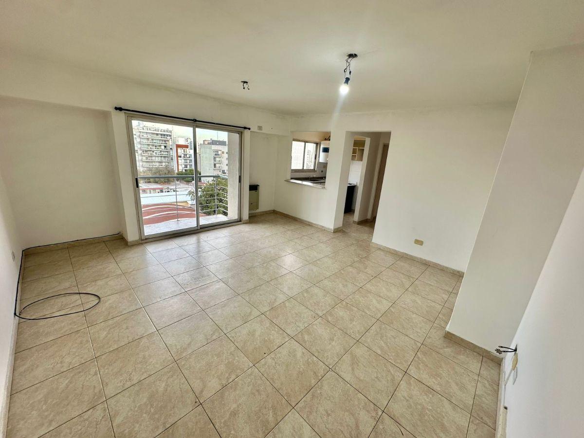 Amplio Depto 2 Amb Centro Moron, Gba Oeste - Zonaprop