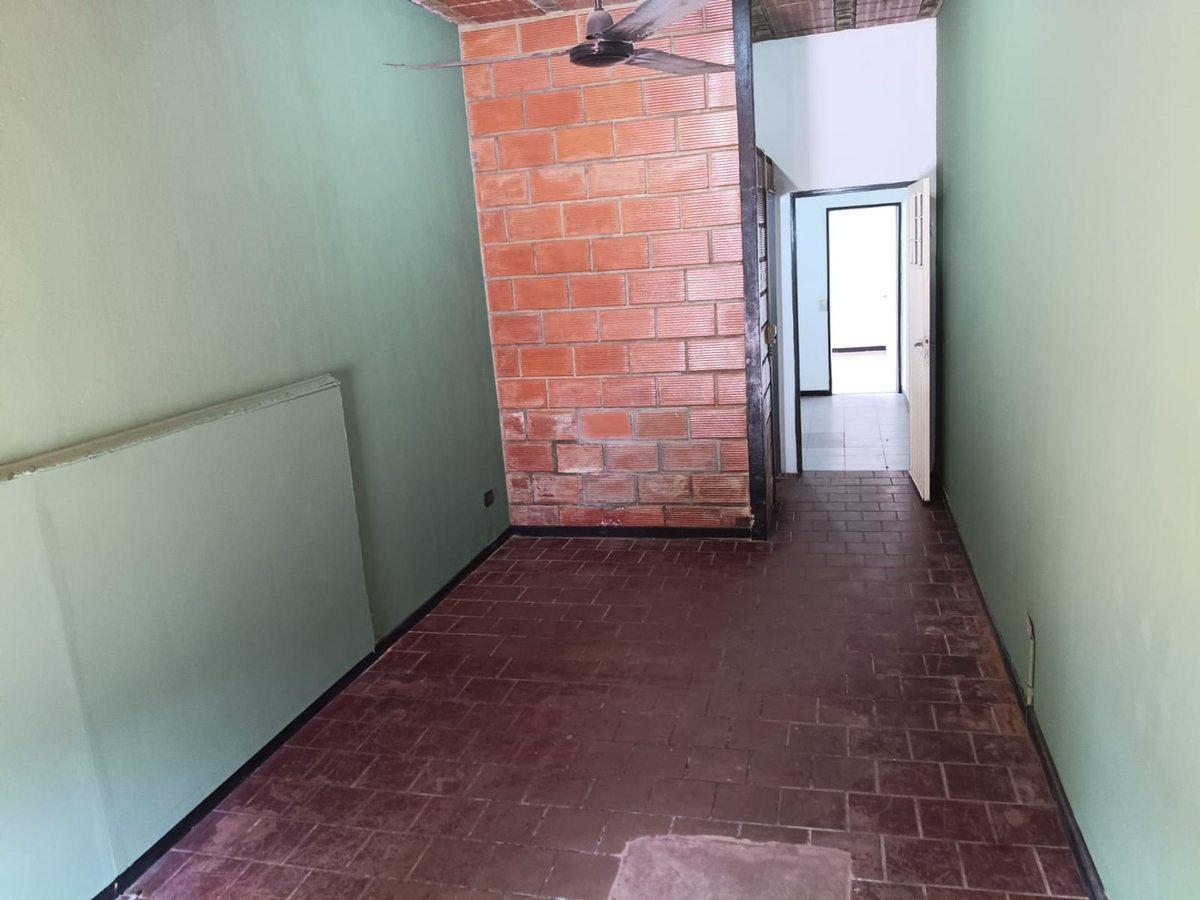 Alquiler Local con Departamento en Luis Guillon, Gba Sur - Zonaprop